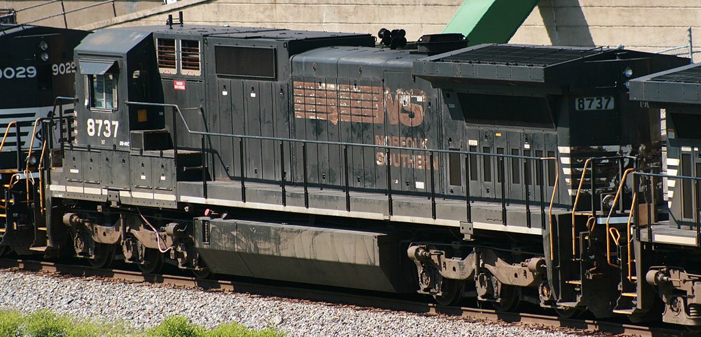 NS 8737